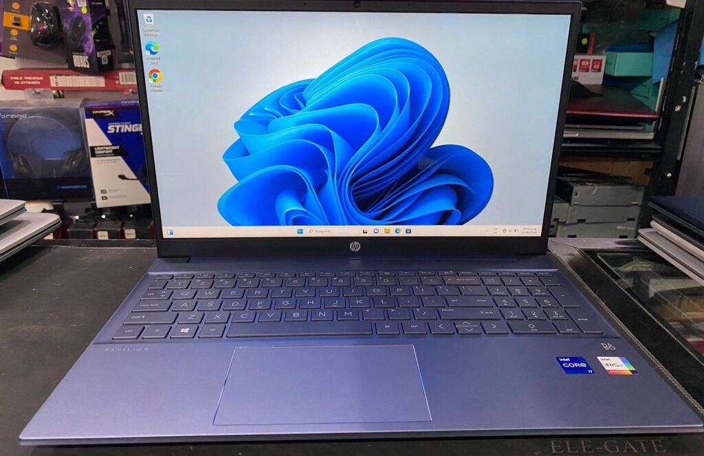 Laptop HP Core i7 11va 8G, 512Gb Pavillion Azul Outlet